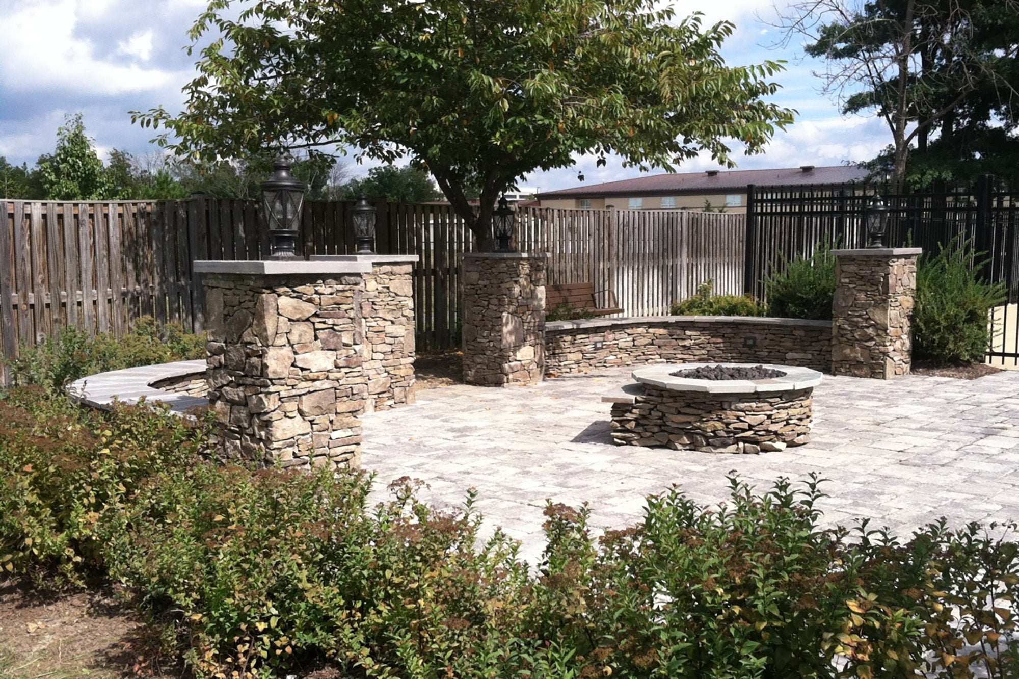 Matching Stone Fire Pit & Wall | Customer Photos – Fire Pit Outfitter